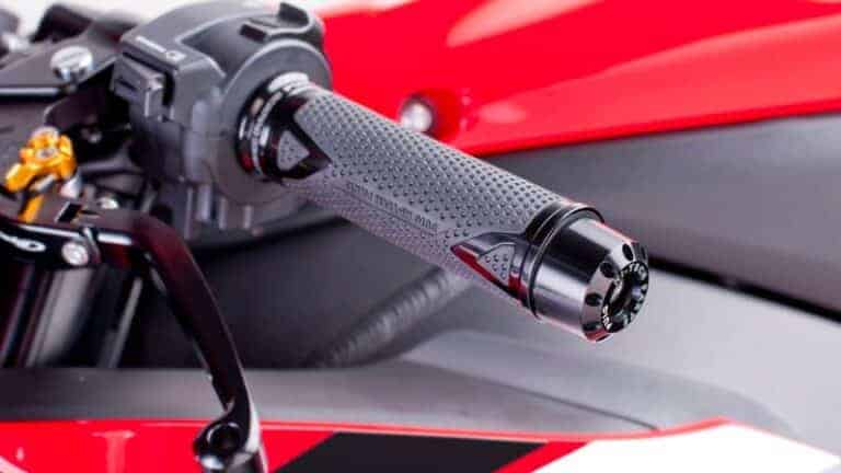 Motorcycle Throttle Not Snapping Back? (Here's How To Fix!)